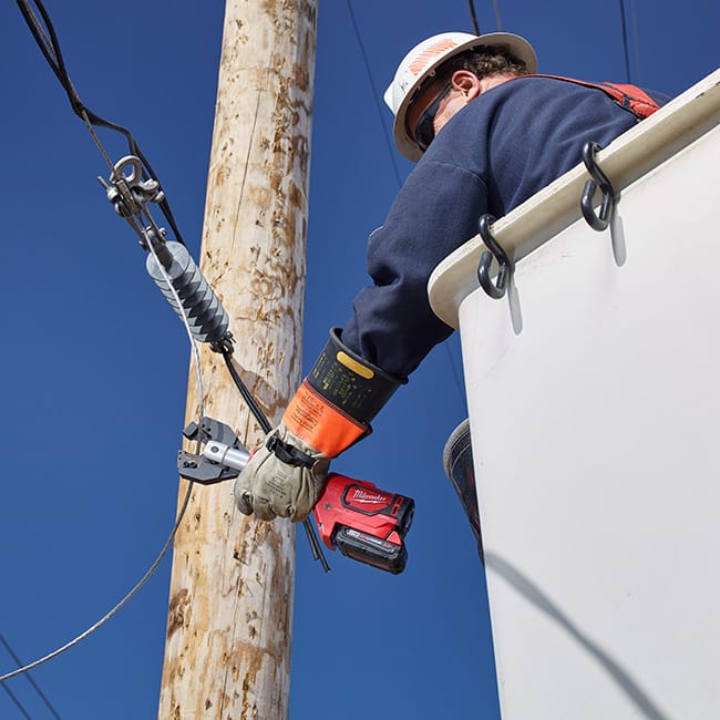 Milwaukee M18 Force Logic Cable Cutter Kit with 477 ACSR Jaws - GME Supply