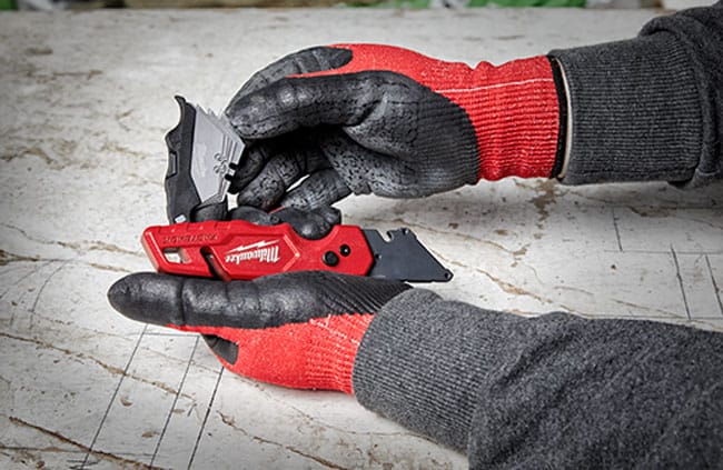 Milwaukee FASTBACK Folding Utility Knife with Blade Storage - GME Supply