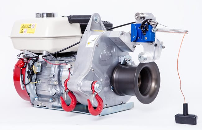Portable Winch Gas-Powered Pulling/Lifting Winch (2530/990 pounds ...