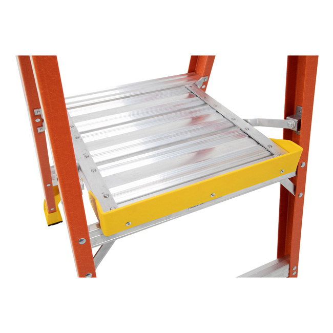 Werner 9 Foot Reach Fiberglass Podium Ladder Type IA - GME Supply